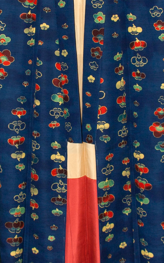 Kimoyes item: 20342 - This is a winter weight wool kimono with ...